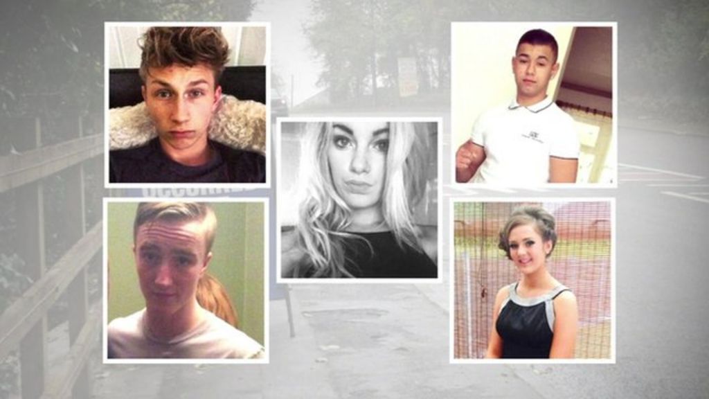 Doncaster school mourns five teenagers killed in road crash - BBC News