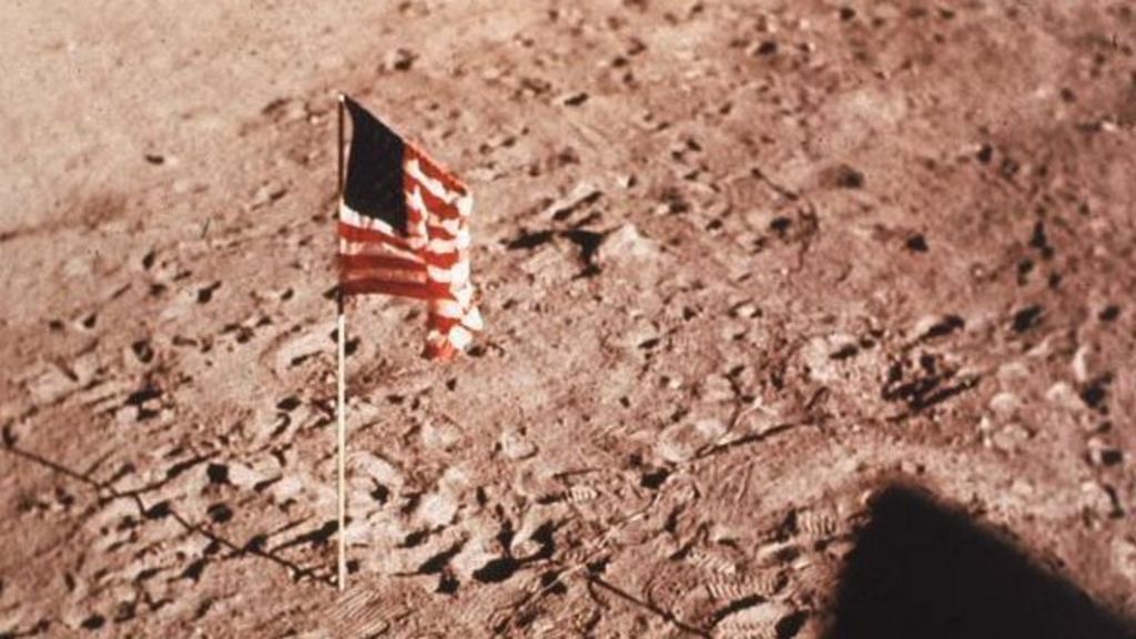 Is it OK to leave objects on the Moon? - BBC News