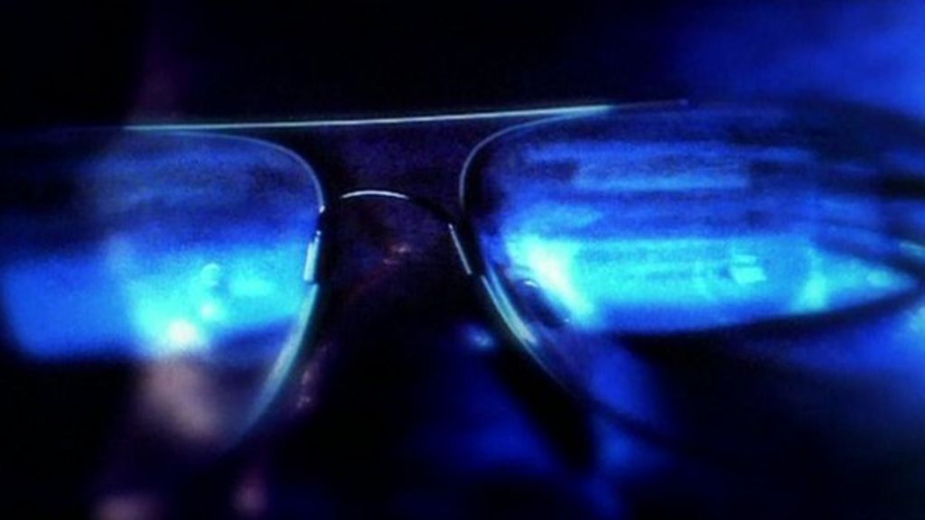 How to stop governments spying on you - 15 secs - BBC News