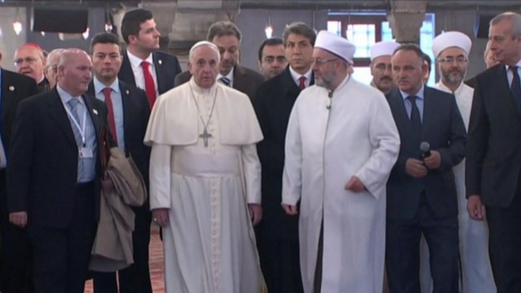 Pope Francis visits Blue Mosque in Istanbul, Turkey - BBC News