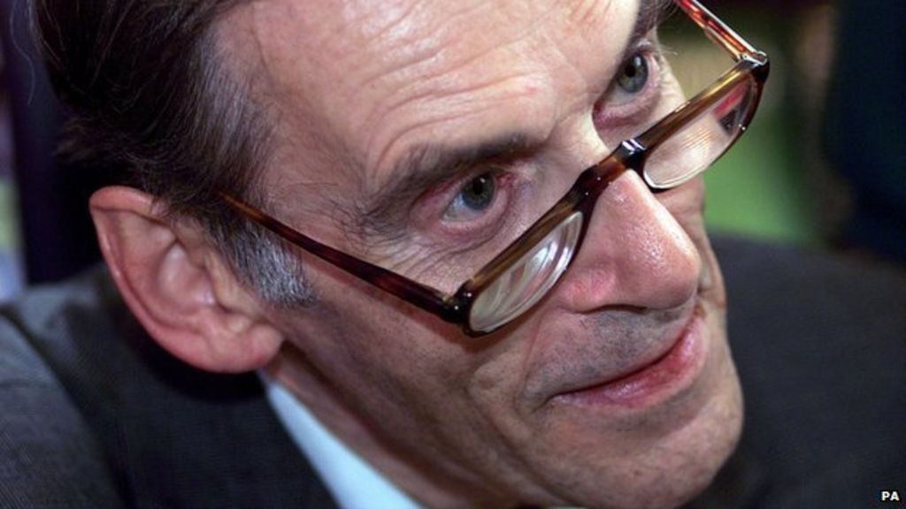 Former Liberal leader Jeremy Thorpe dies - BBC News