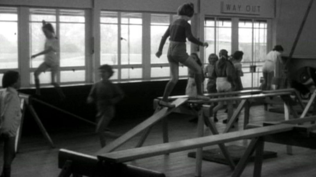 Does enjoyment of PE lessons affect exercise as an adult? - BBC News