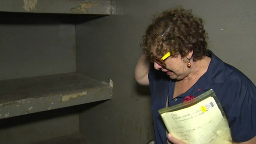 Brazil Truth Commission: Victims revisit torture cells - BBC News