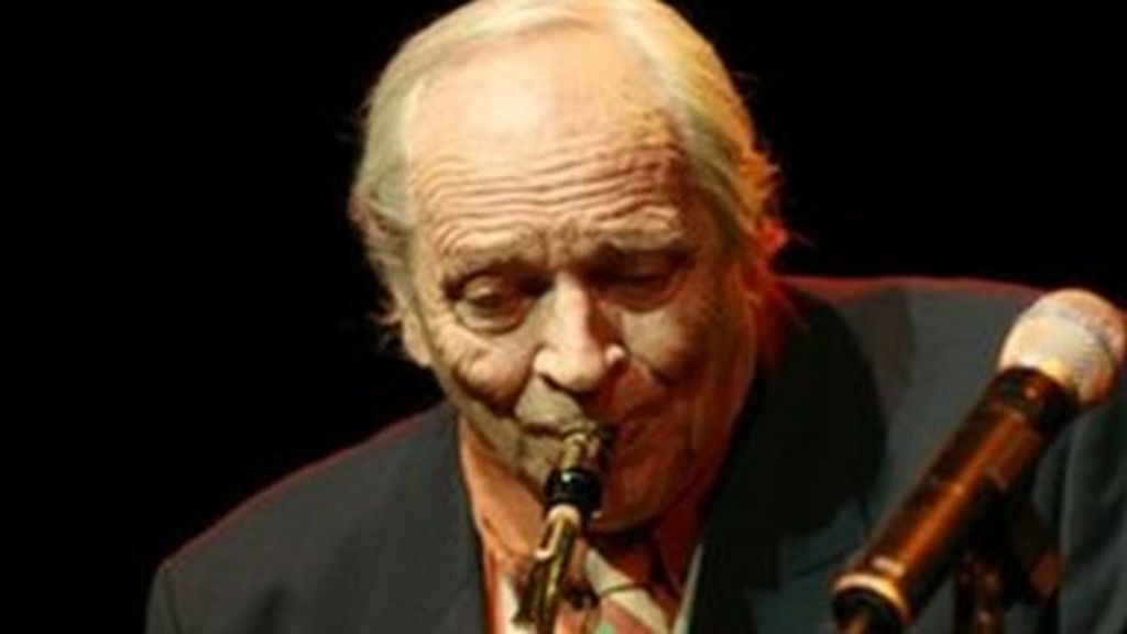 Sir John Dankworth statue unveiled at The Stables - BBC News