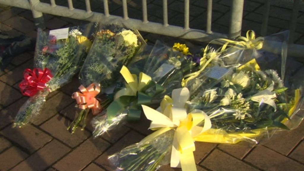 Holyhead pub death: 'Best man you'd ever meet' - BBC News