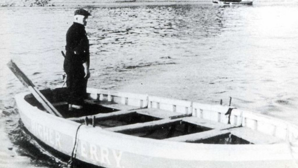 Saltney ferryman's past revived in new trail - BBC News