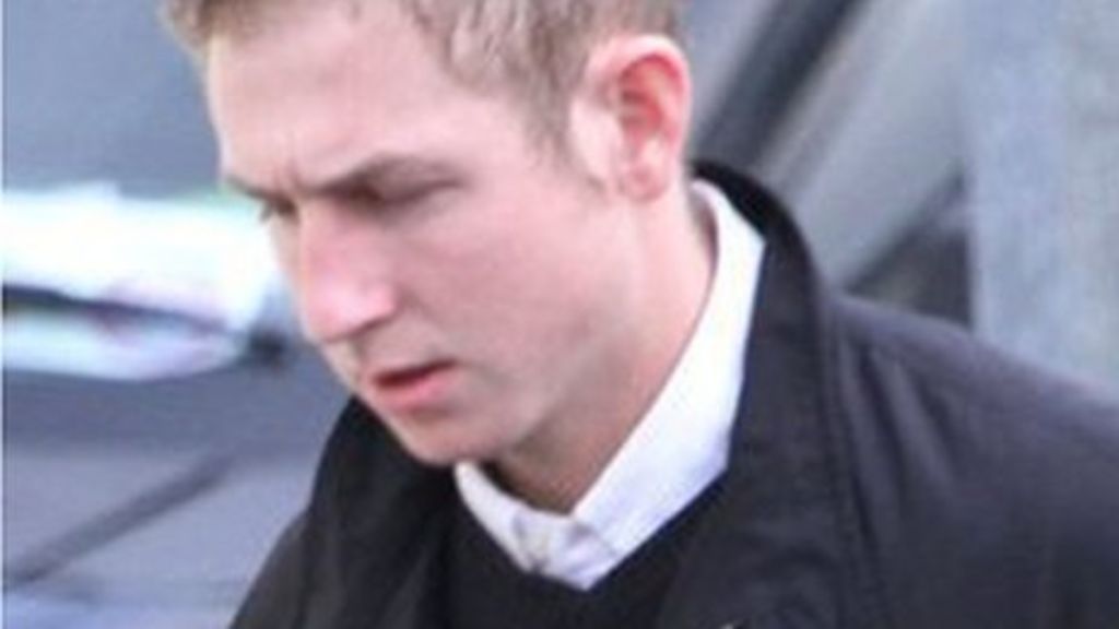 Donegal car crash: Shaun Kelly jailed for road deaths - BBC News