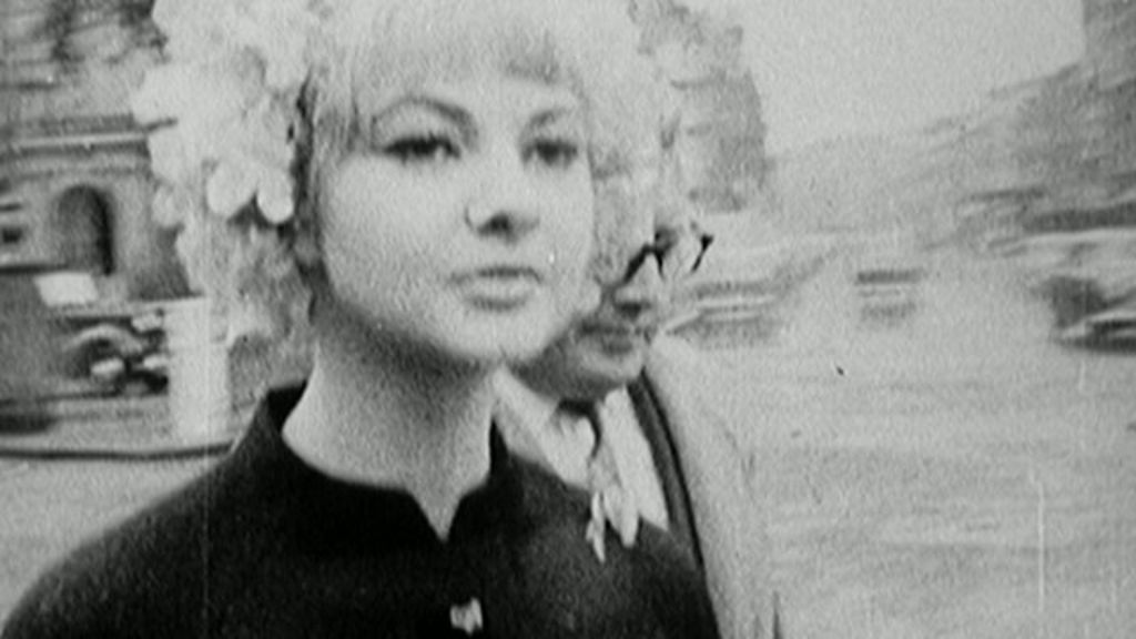 Profumo Affair's Mandy Rice-Davies dies at the age of 70 - BBC News