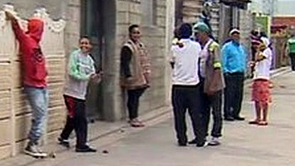 'A life of fear and danger': Living in the Cape Flats - BBC News