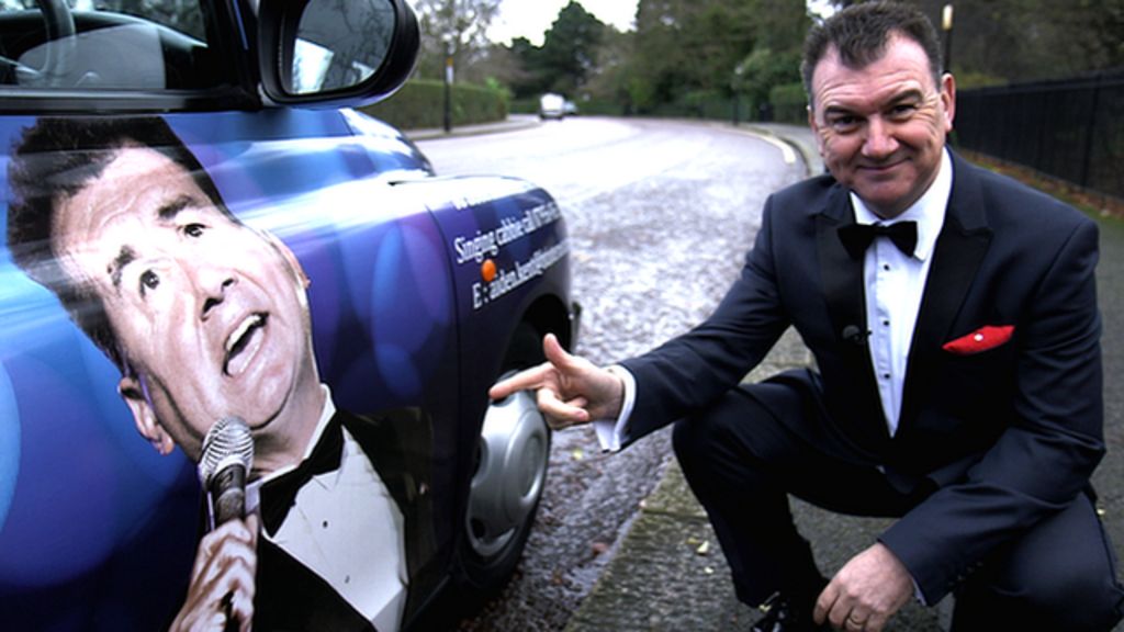 Meet Aiden Kent, London's crooning cabby - BBC News