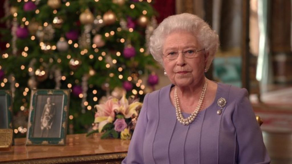 Queen's Christmas message emphasises reconciliation - BBC News