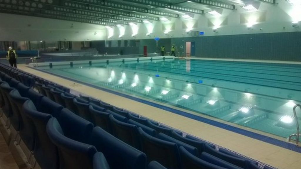 £9.2m Leys swimming pool complex opens - BBC News