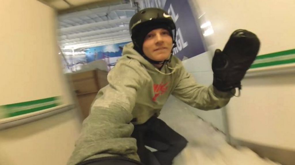 Slopestyle snowboarder Jamie Nicholls shows off skills - BBC Sport