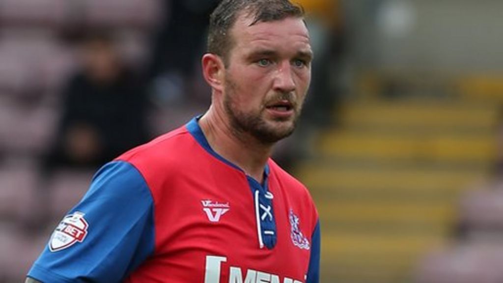 Danny Kedwell - Regular games behind Gillingham exit - BBC Sport