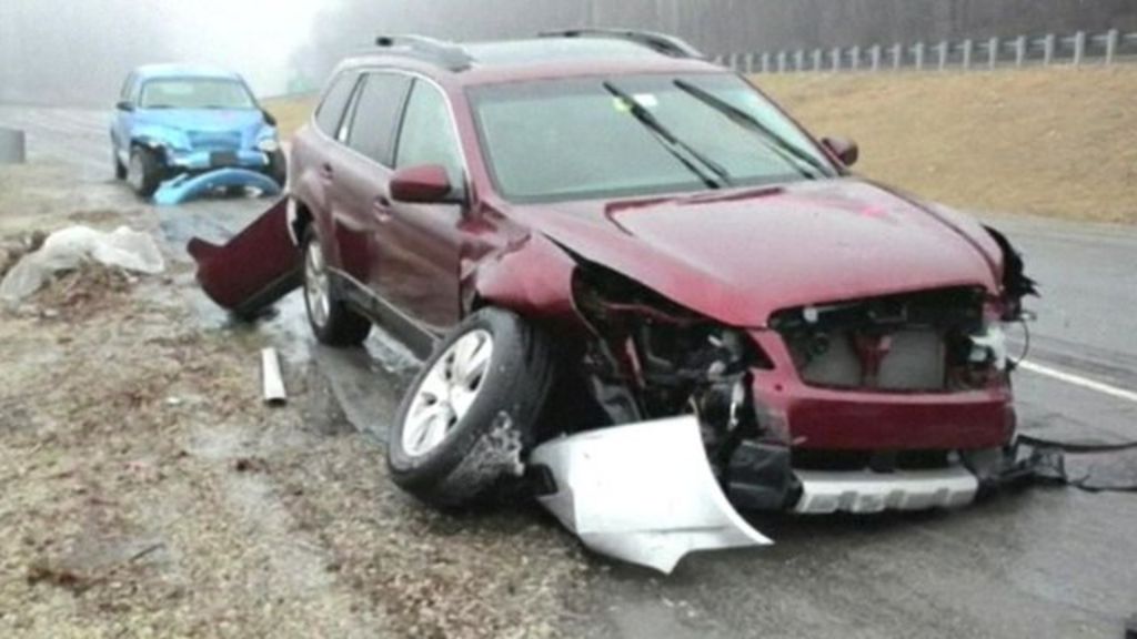 Severe weather leads to several road accidents in north east US - BBC News