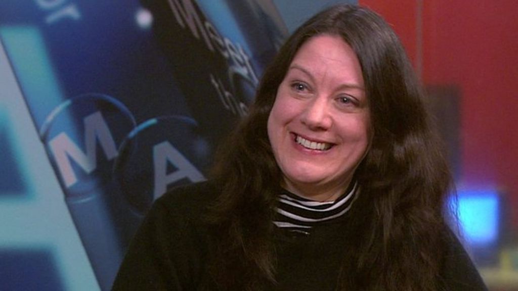 Meet the Author: Helen Macdonald - BBC News