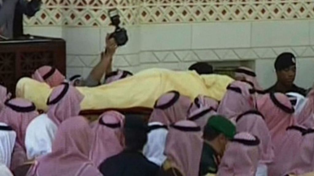 Mourners attend Saudi Arabia's King Abdullah's funeral - BBC News
