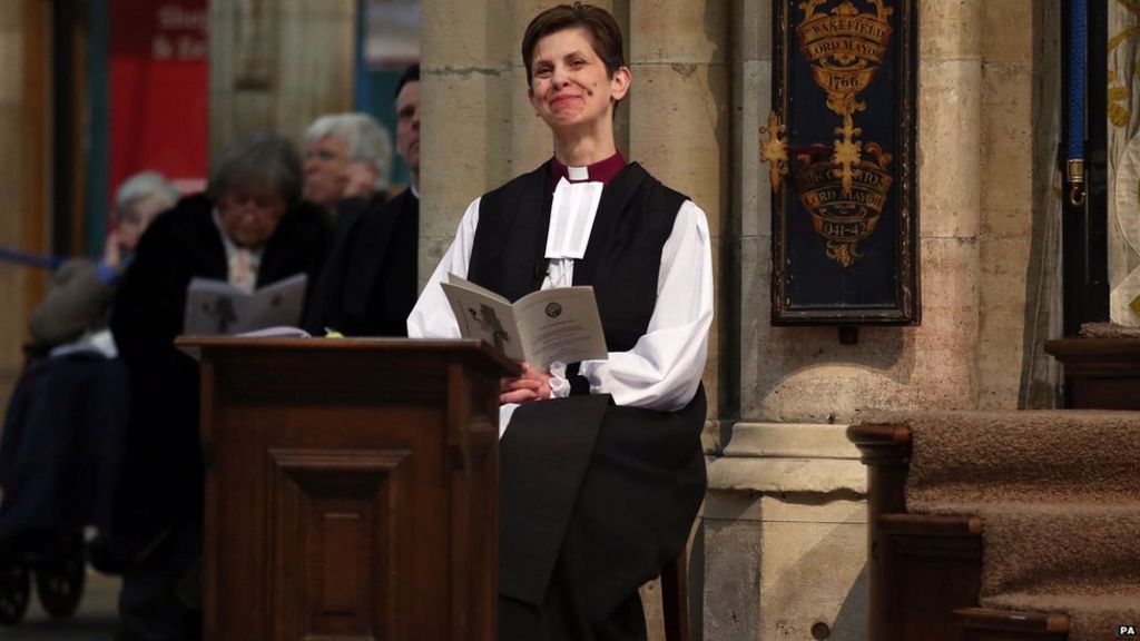 In pictures: Church of England's first woman bishop consecration - BBC News