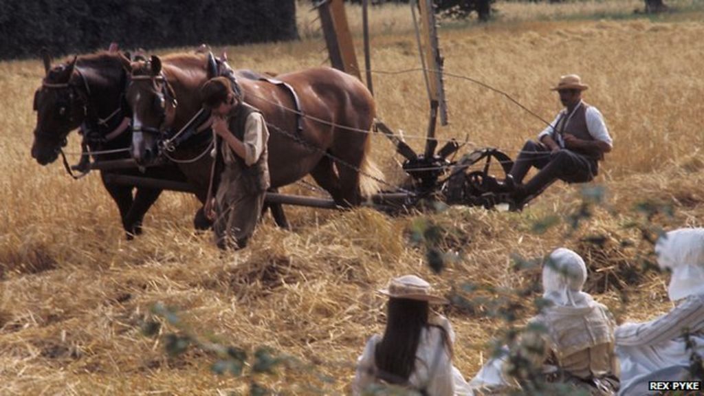 Akenfield: Rural Suffolk film to be digitised - BBC News
