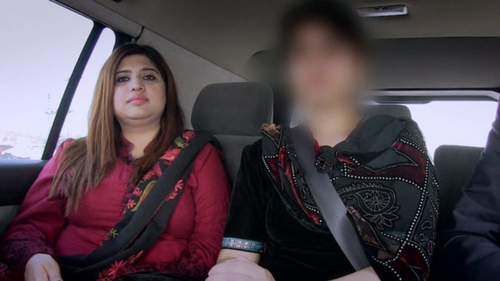 Forced marriage: Woman removed from family in Pakistan - BBC News