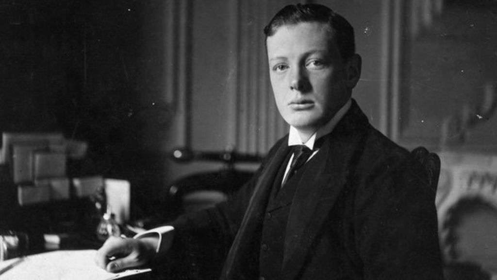 Sir Winston Churchill: How Oldham shaped WW2 leader - BBC News