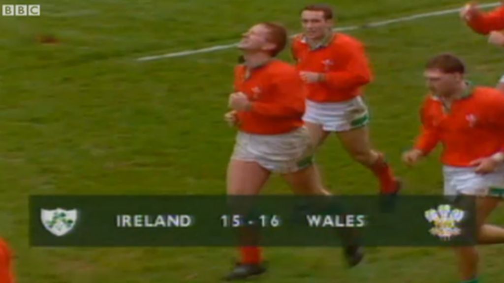 Archive: Dragons chief Stuart Davies scores on Wales debut - BBC Sport