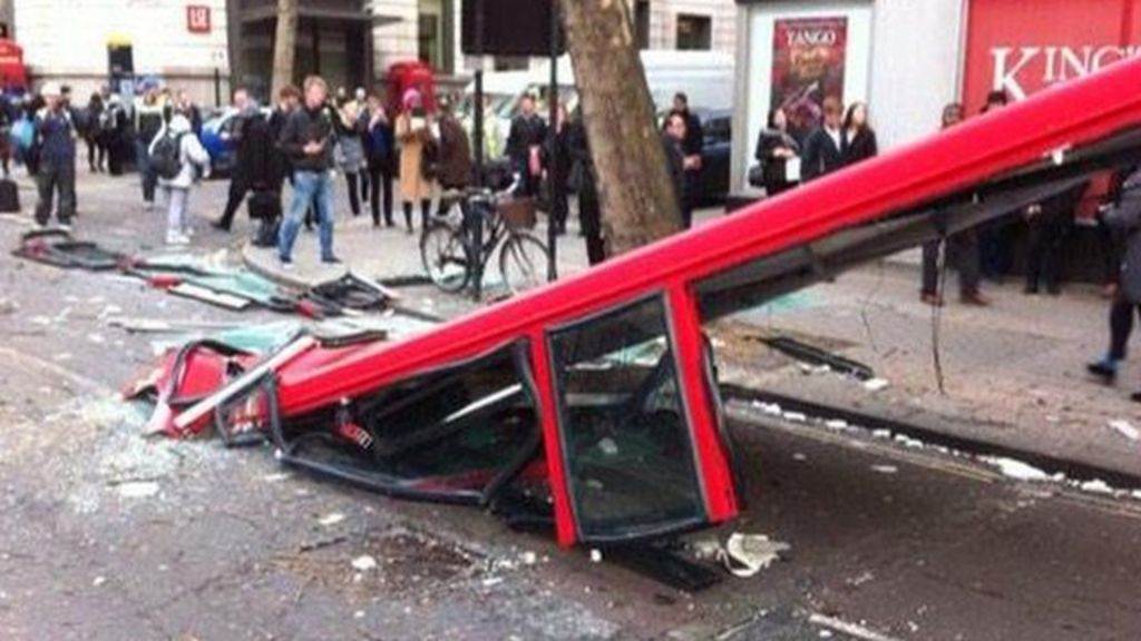 'Almighty bang' as London bus roof ripped off - BBC News