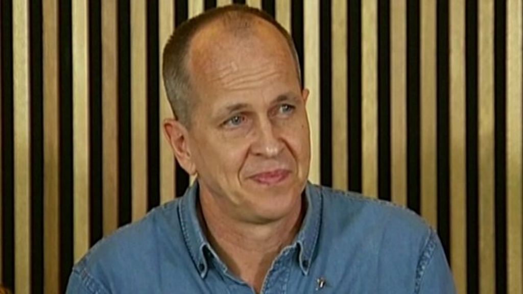 Peter Greste: How I coped in Egypt prison - BBC News