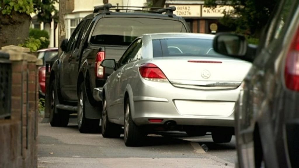 Pavement parking prompts calls for action - BBC News
