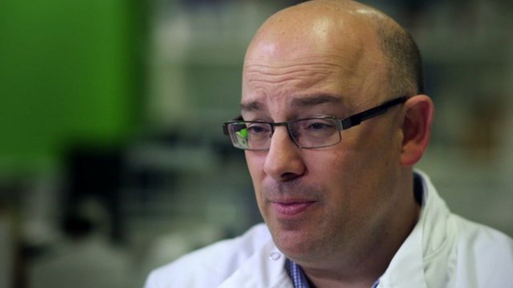 Developing new cancer treatments: Professor Johann de Bono - BBC News