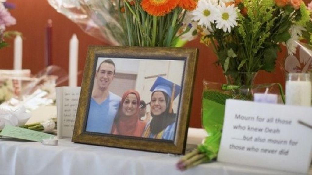 Controversy as three Muslim students killed in US - BBC News