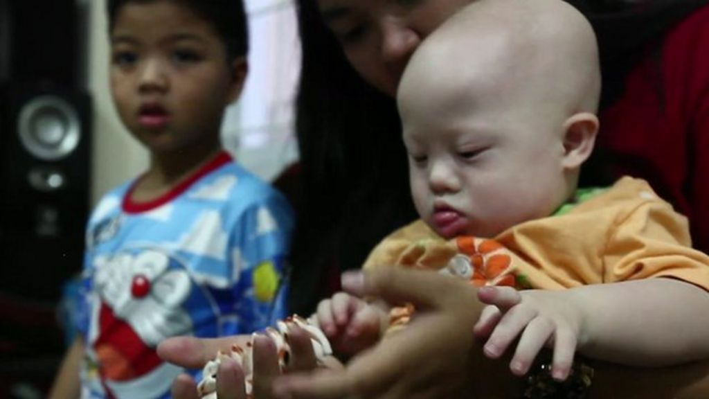 Thailand bans commercial surrogacy for foreigners - BBC News