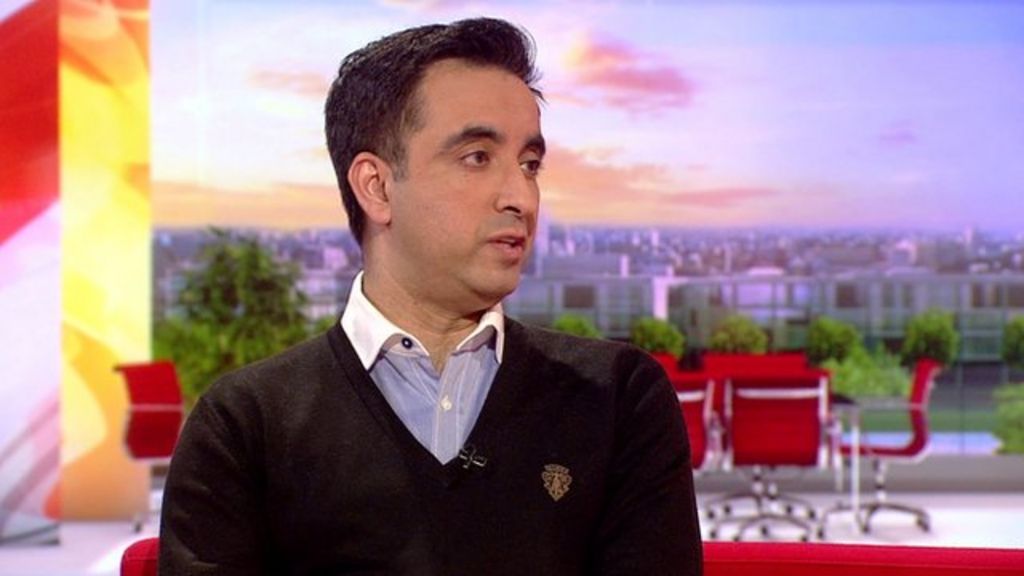 Syria girls: Aqsa Mahmood family 'deeply distressed' - BBC News