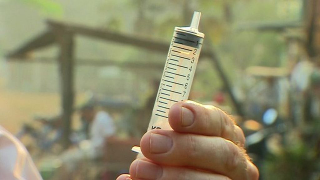 Smart syringes 'could save millions' - BBC News