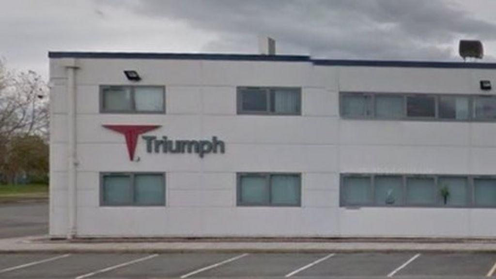Aerospace firm Triumph creates 60 new jobs in Deeside - BBC News