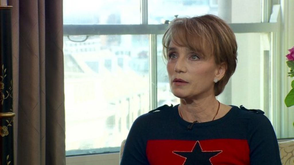 Kristin Scott Thomas: Film actresses face age 'disaster' - BBC News
