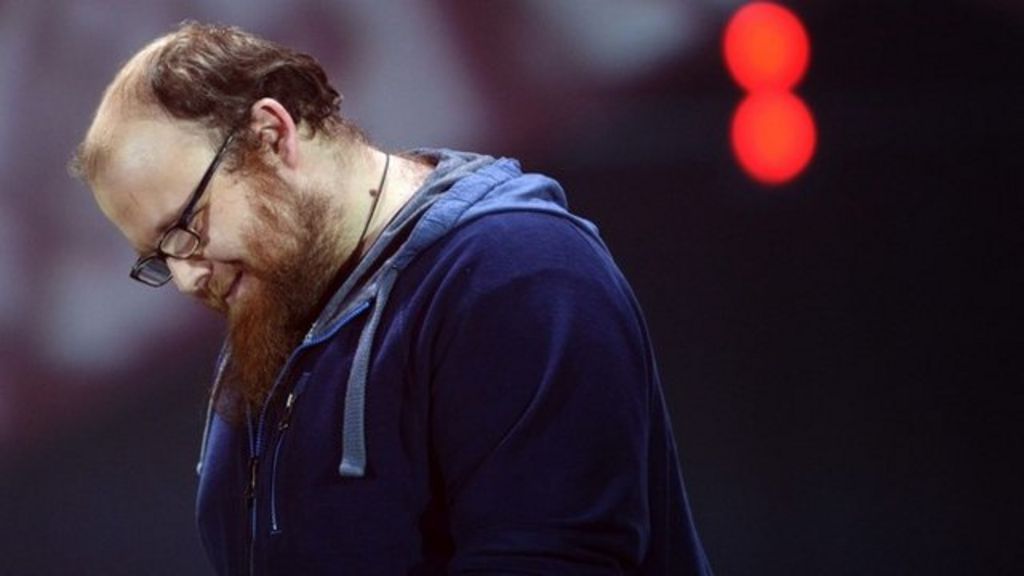 The moment German singer turns down Eurovision entry - BBC News