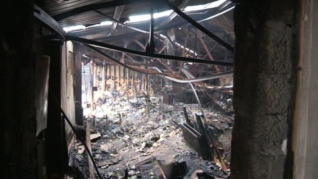 Mandarin Palace fire: Evacuated residents allowed home - BBC News