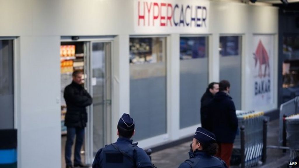 Charlie Hebdo attack: Jewish supermarket re-opens after siege - BBC News