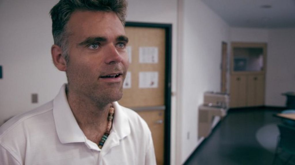 Louis Theroux: William prepares to leave hospital - BBC News