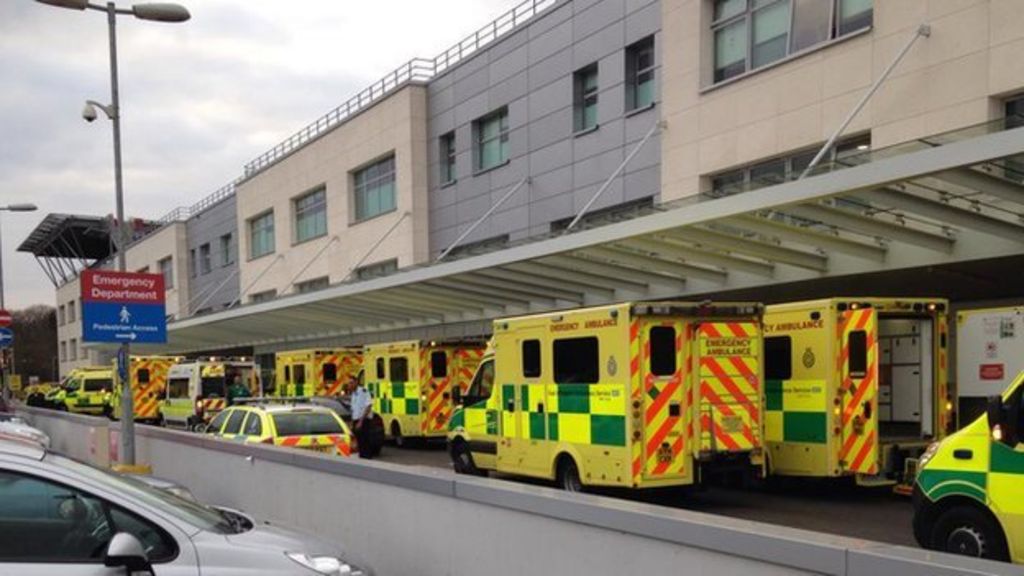 Ambulances double parked in Broomfield Hospital patient wait - BBC News
