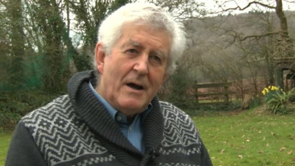 Rhodri Morgan says campaign stress led to heart attack - BBC News