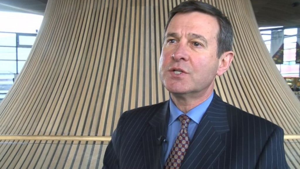 Cardiff Airport job a 'great honour', says rugby chief - BBC News