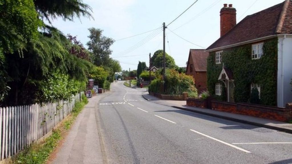 Proposed £22m Arborfield bypass route is approved - BBC News