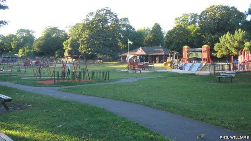 Work on skate park in Bath's Royal Victoria Park begins - BBC News