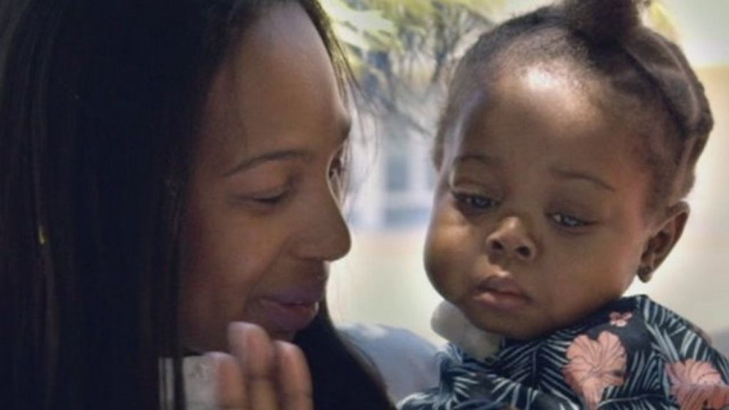 Helping sick children go home in South Africa - BBC News