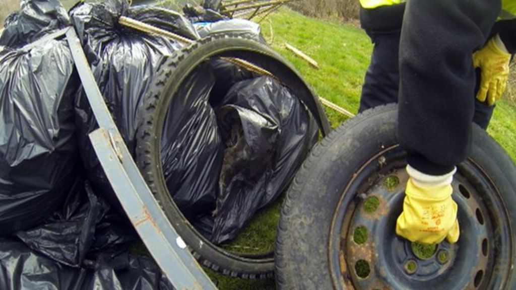 Spring clean campaign under way in Scotland - BBC News