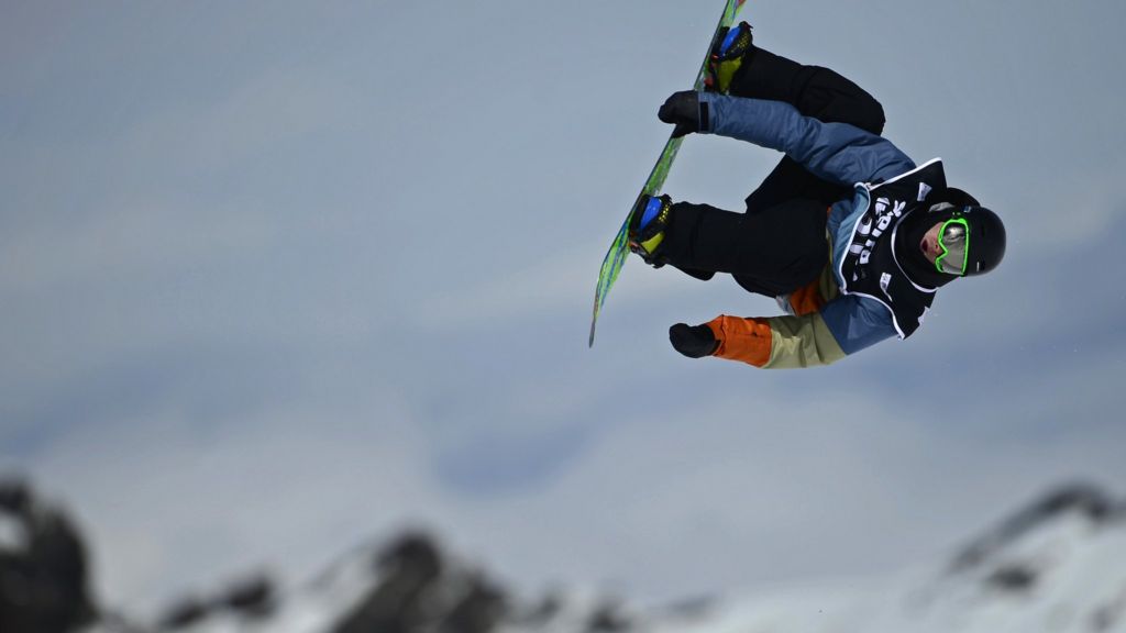 Epic snowboard trick is world first from Billy Morgan - BBC Newsround