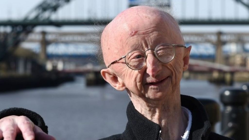 Mugged Gateshead pensioner Alan Barnes moves in to new home - BBC News