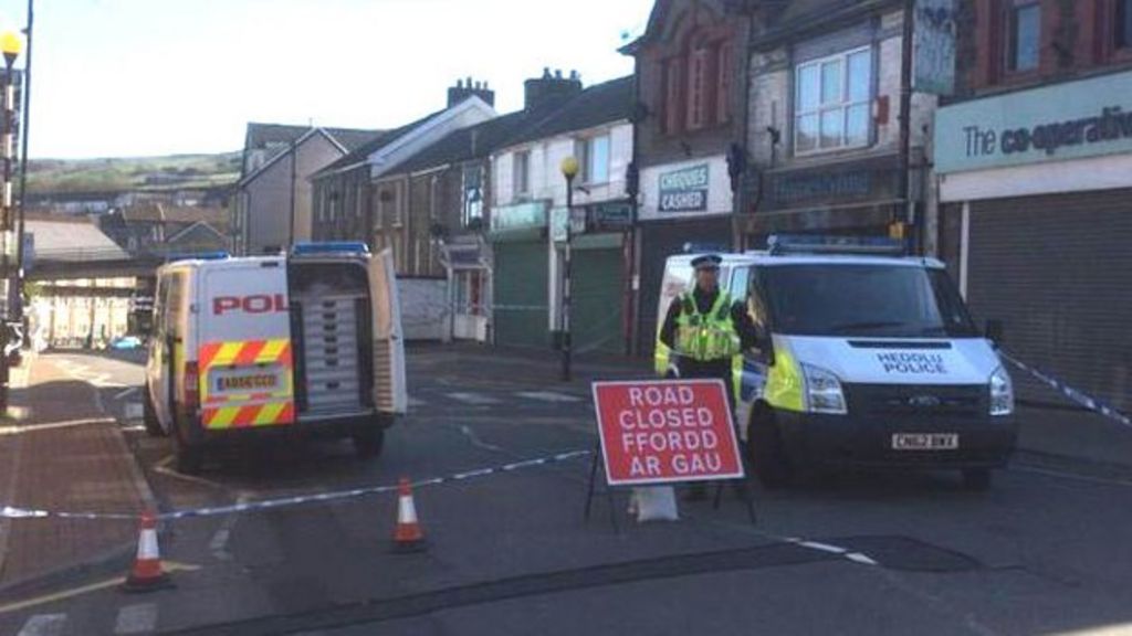 Tonypandy murder inquiry: Victim named - BBC News